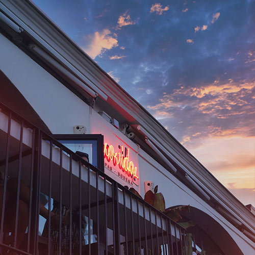 Bar la Movida Nice : un coucher de soleil, des tapas et du vin